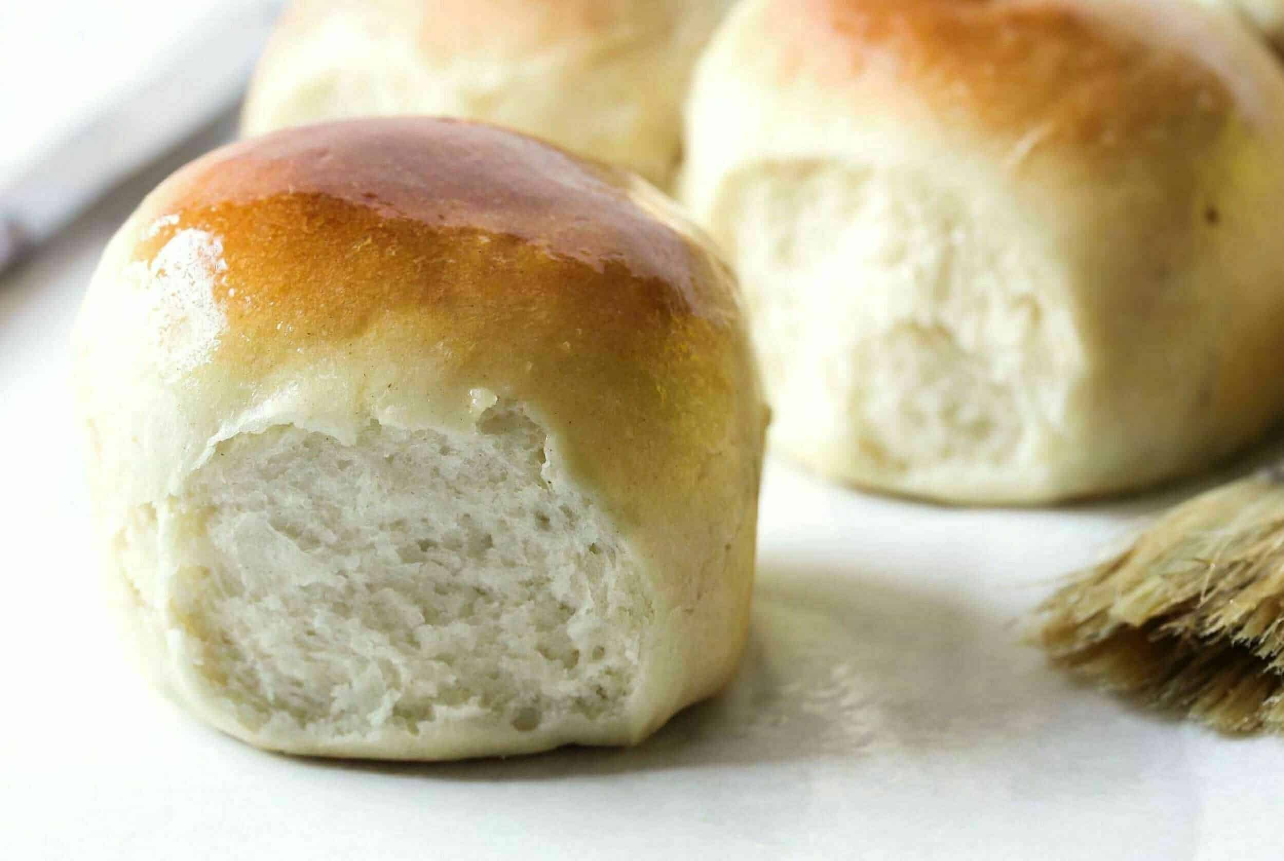 Amish Dinner Rolls - Hey Recipe