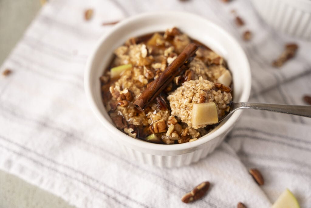 Apple-Of-My-Eye Oatmeal - Hey Recipe
