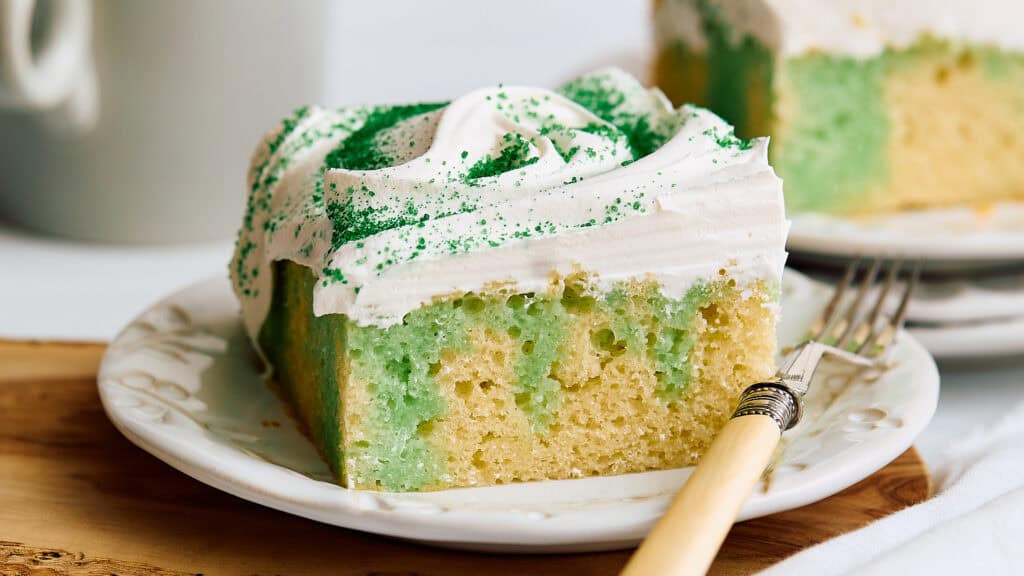 Can't-Pinch-Me Poke Cake - Hey Recipe