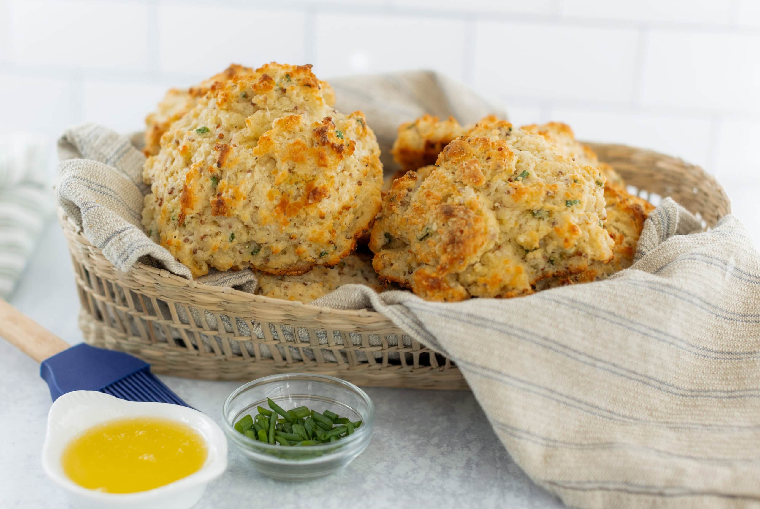 Chive Drop Biscuits - Hey Recipe