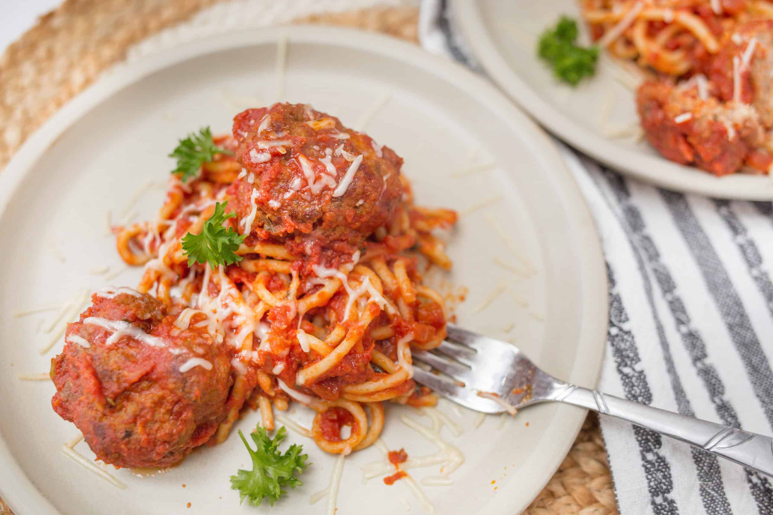 Classic Spaghetti & Meatballs - Hey Recipe