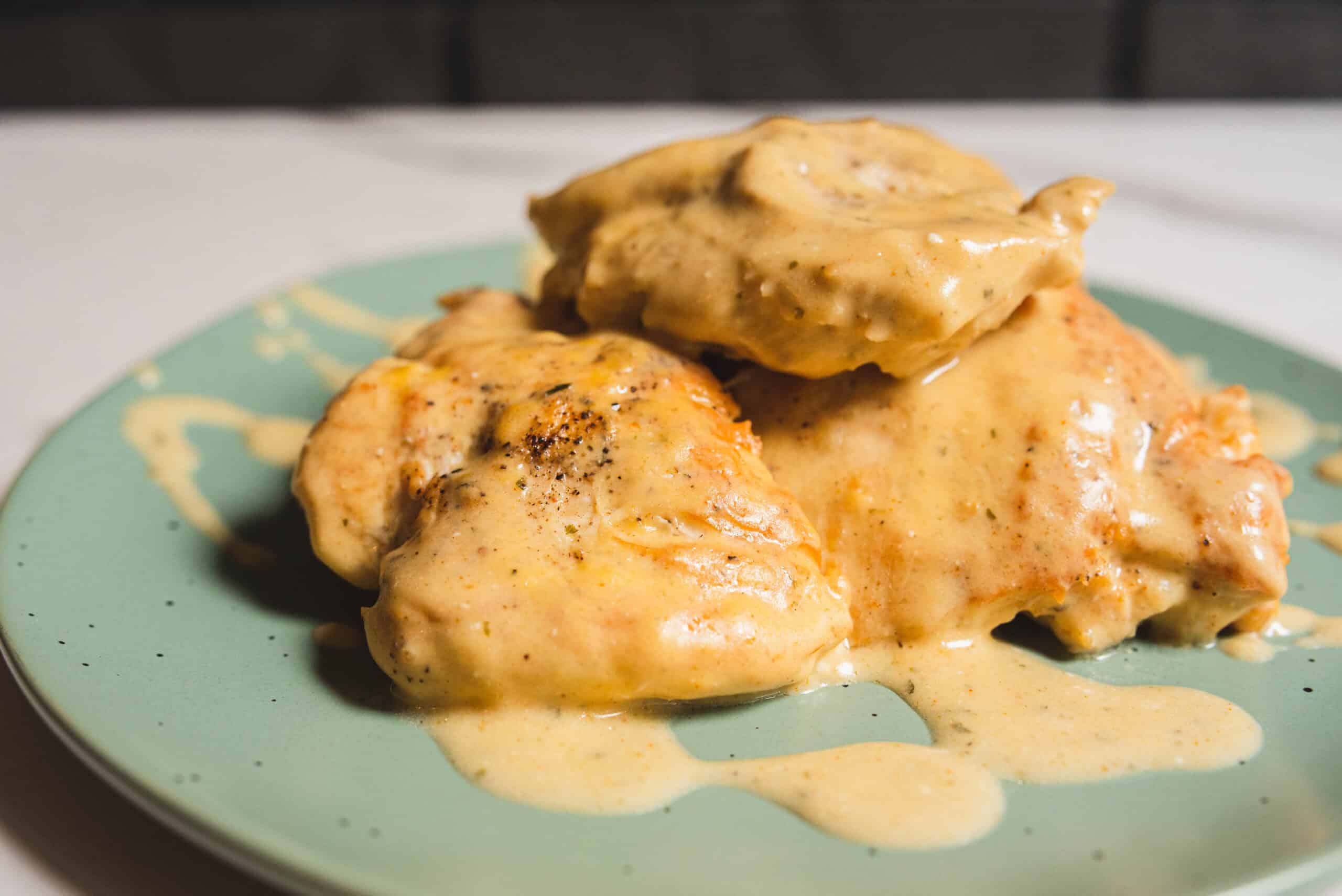 Easy Creamy Chicken - Hey Recipe
