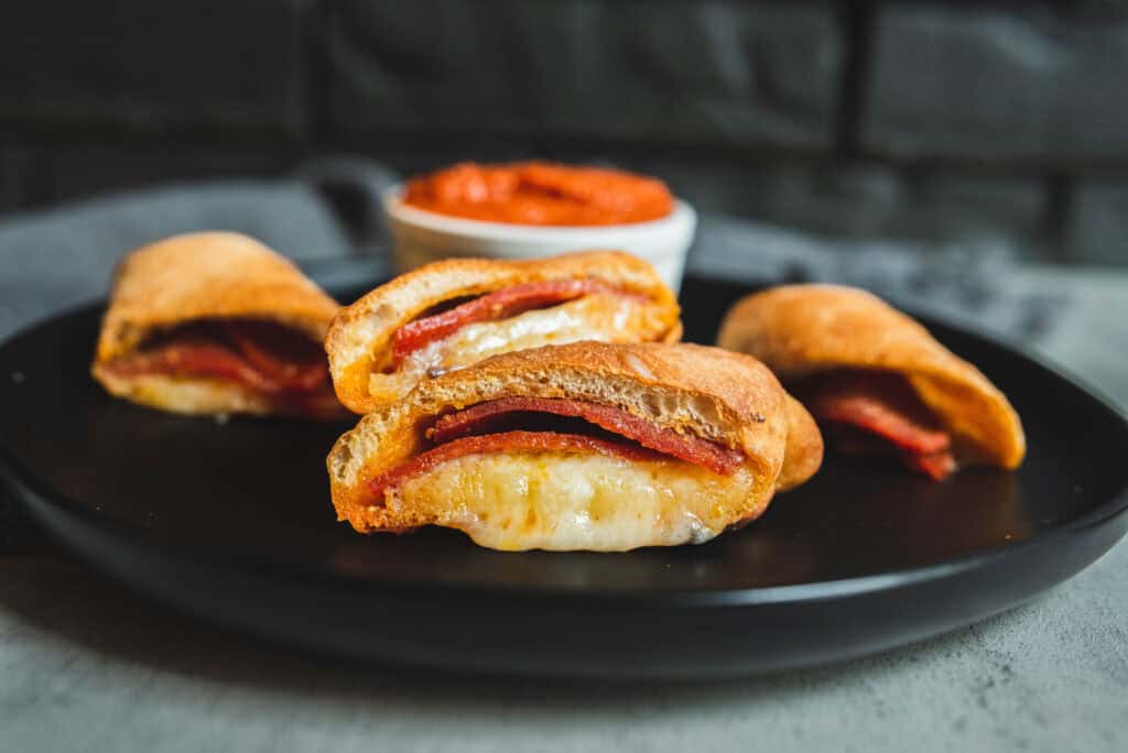 Easy Pepperoni Rolls - Hey Recipe