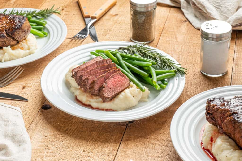 Fancy Garlic Butter Filet Mignon - Hey Recipe