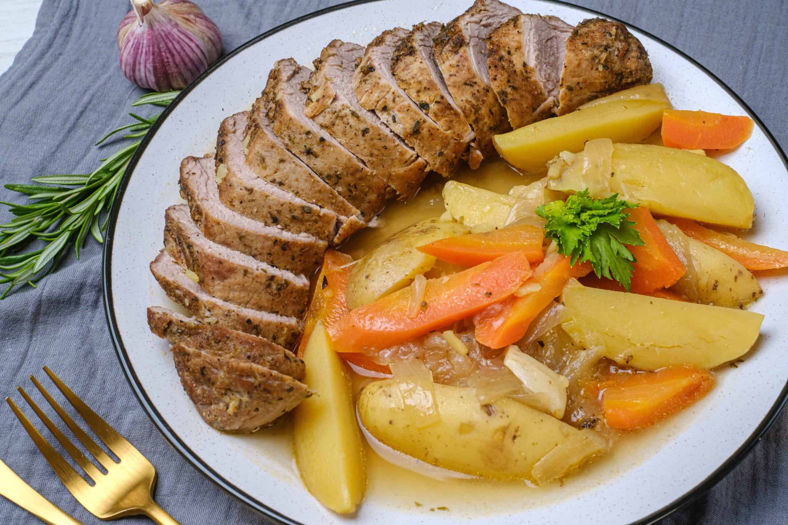 One-Pot Pork Roast & Veggies - Hey Recipe