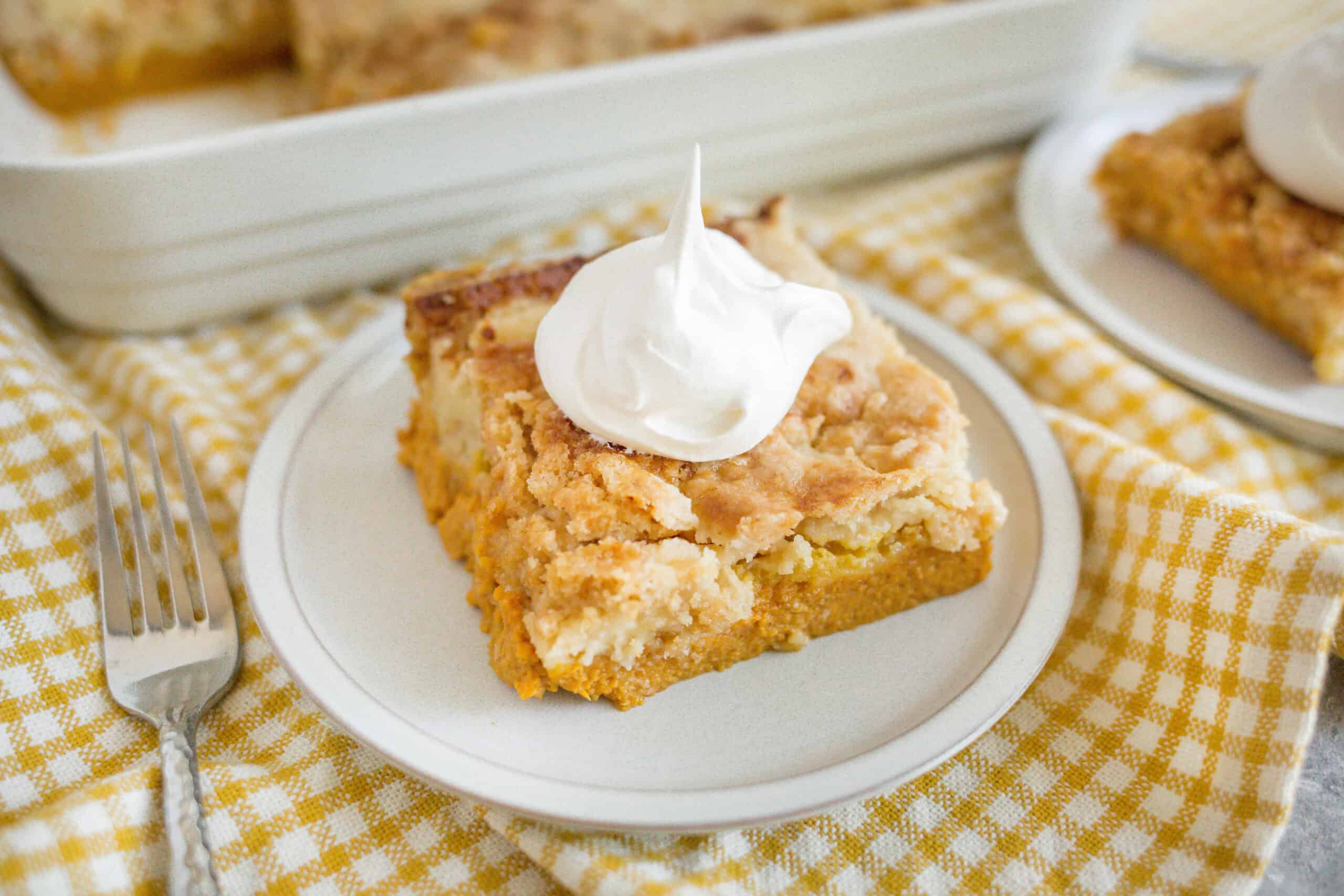 Pumpkin Dump Cake - Hey Recipe