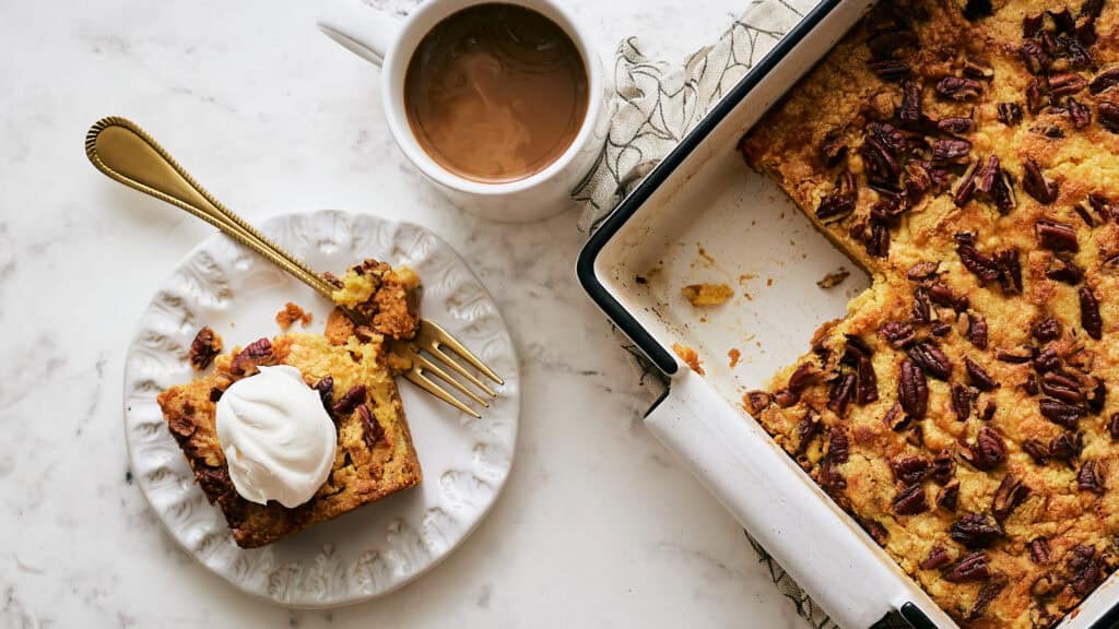 Punkin Dump Cake - Hey Recipe