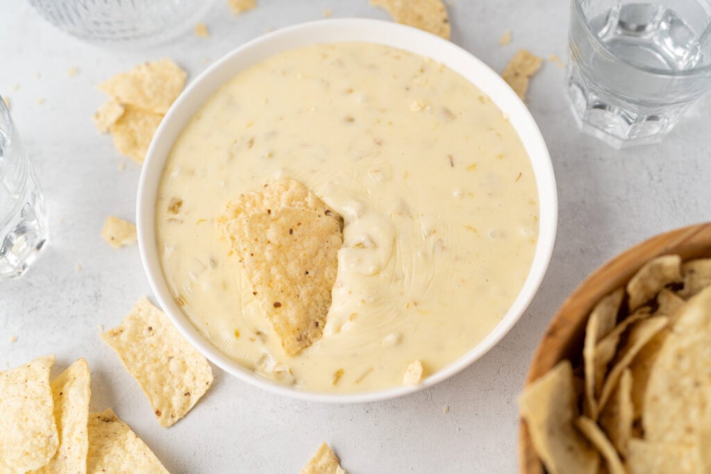 Best White Queso - Hey Recipe