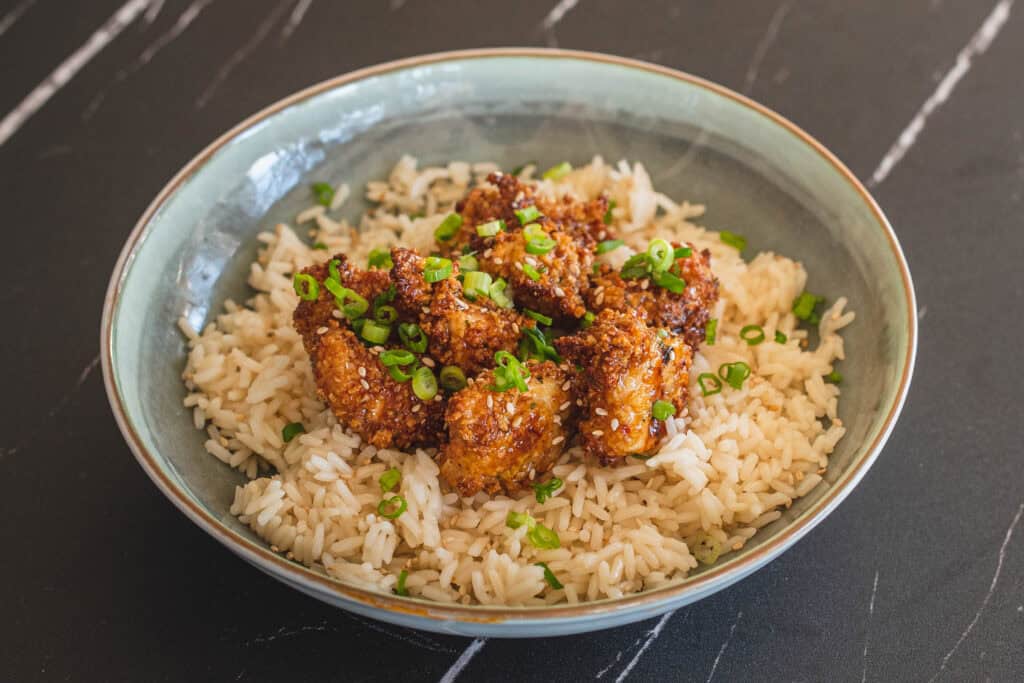 Sticky Garlic Chicken Bites - Hey Recipe