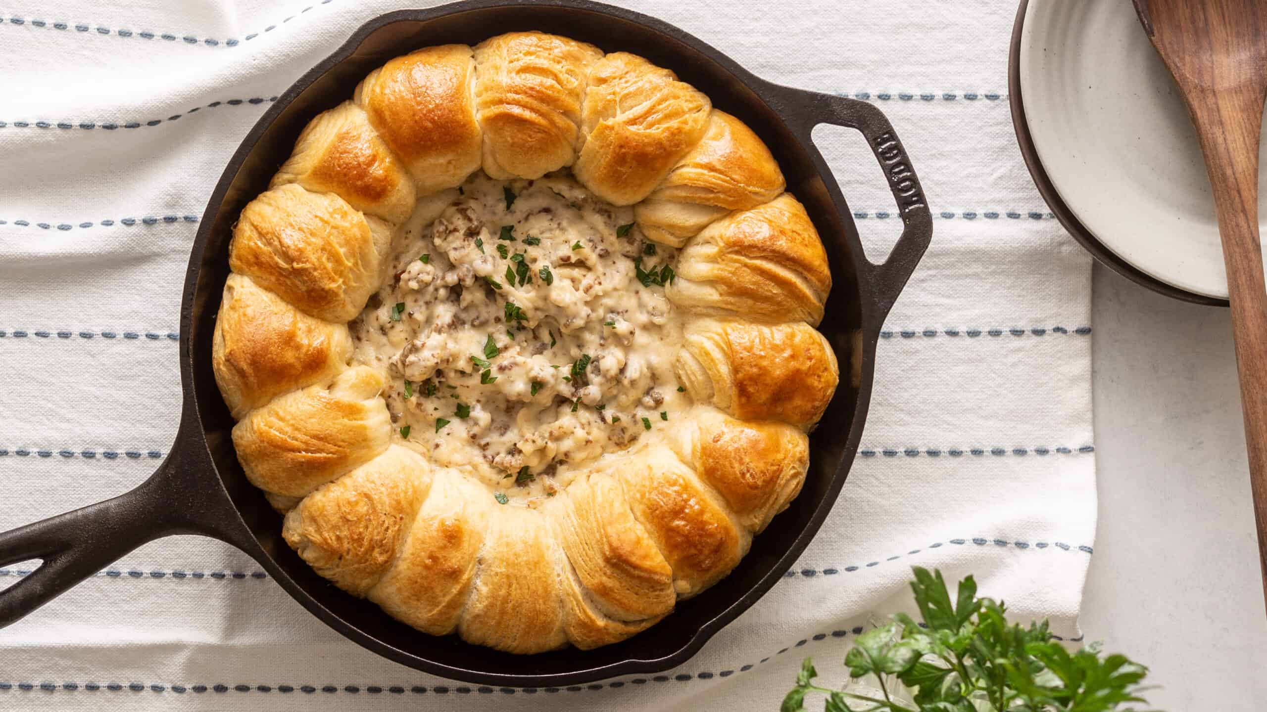 Thanksgiving Brunch Ring - Hey Recipe